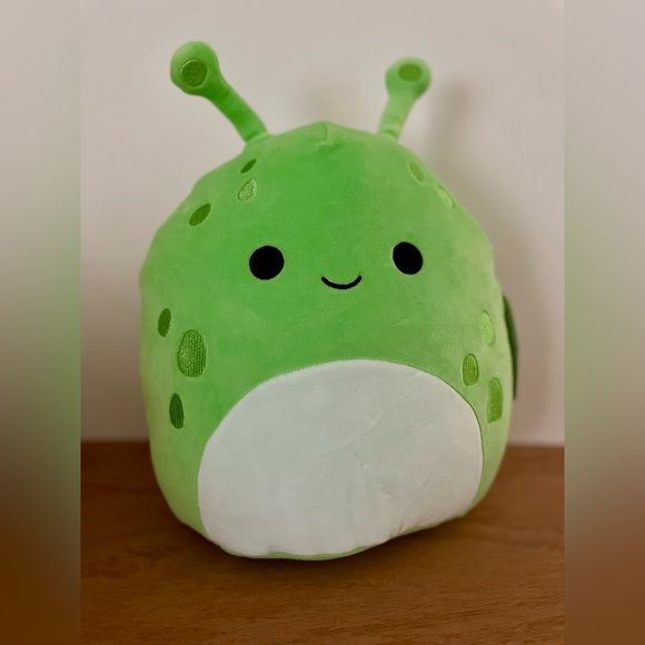 Squishmallows | Toys | Squishmallow Finn The Green Slug 1 New With Tag ...